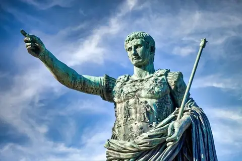 Julius Caesar là ai? Vị tướng huyền thoại định hình La Mã cổ đại - Mũi ...